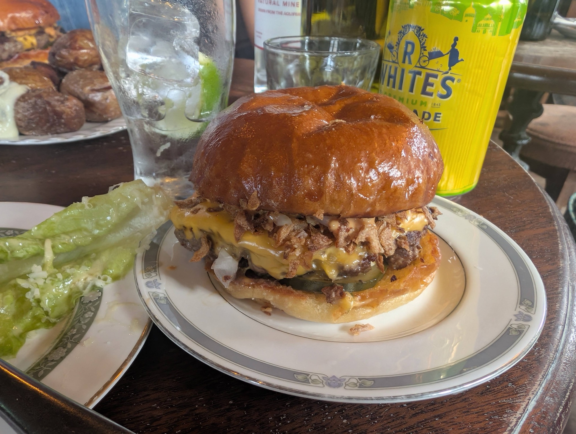 The Plimsoll, Finsbury Park, London N4 – Burger Source