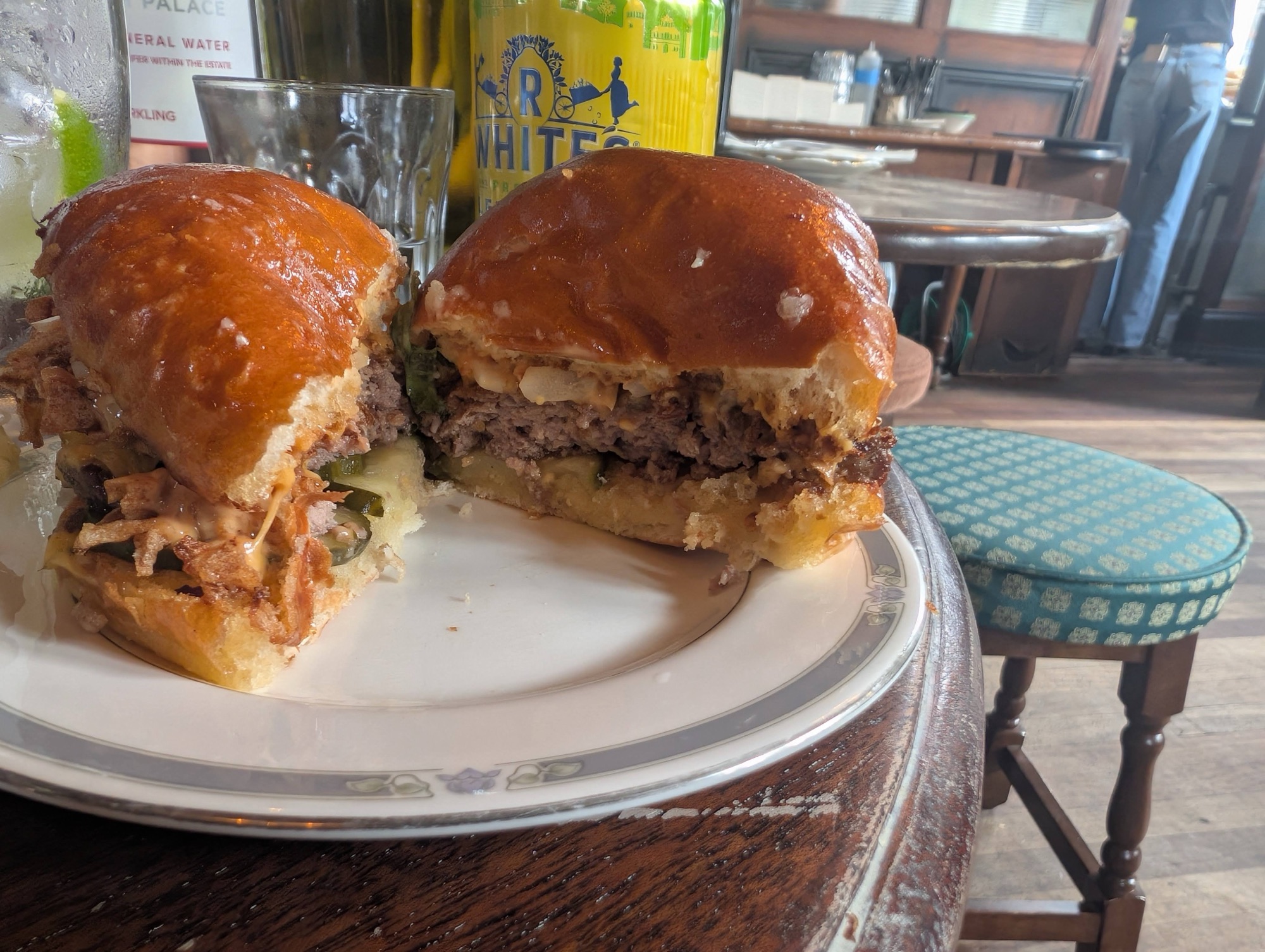 The Plimsoll, Finsbury Park, London N4 – Burger Source